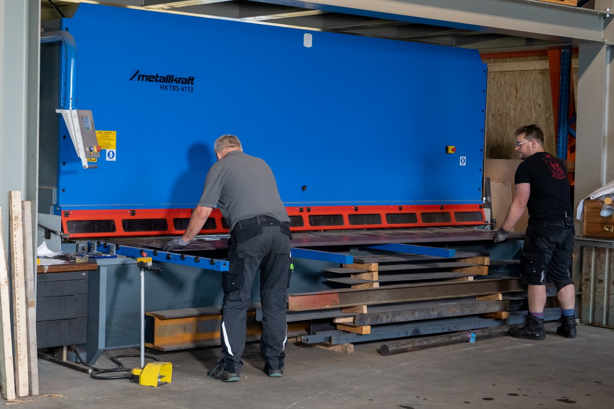 Tafelschere wirbt Neukunden - metallbau