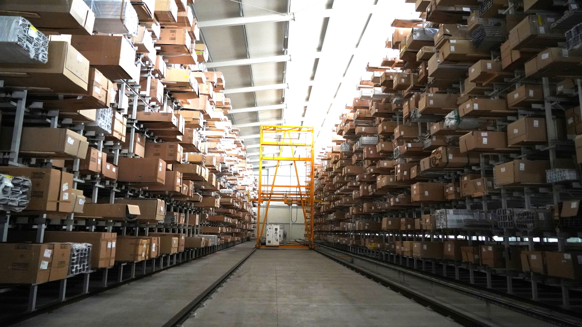 Volles Lager bei TS Aluminium - metallbau