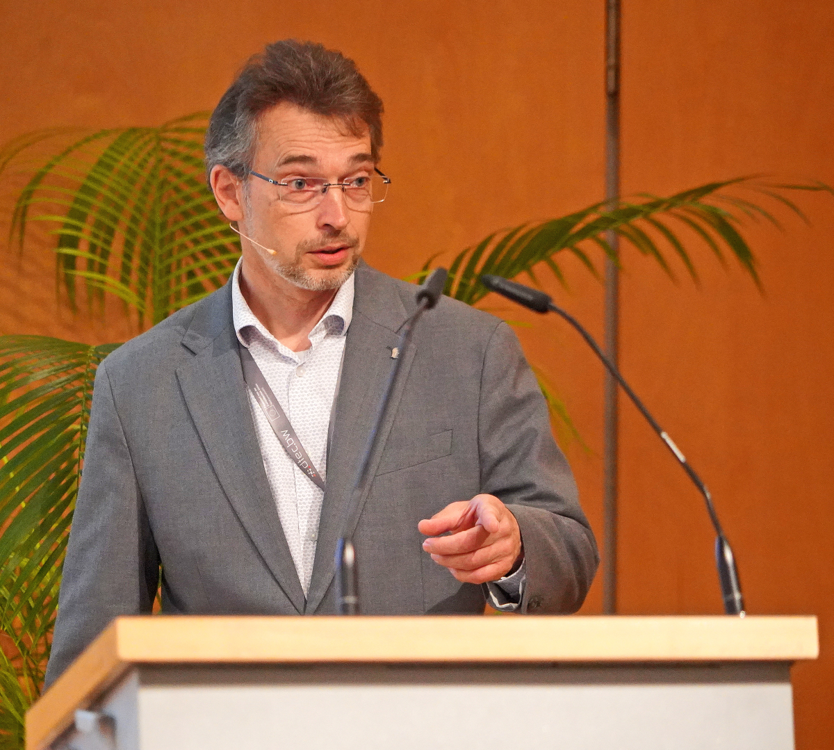 Überarbeitete DIN 18008 - metallbau – Fachzeitschrift & digitales Magazin