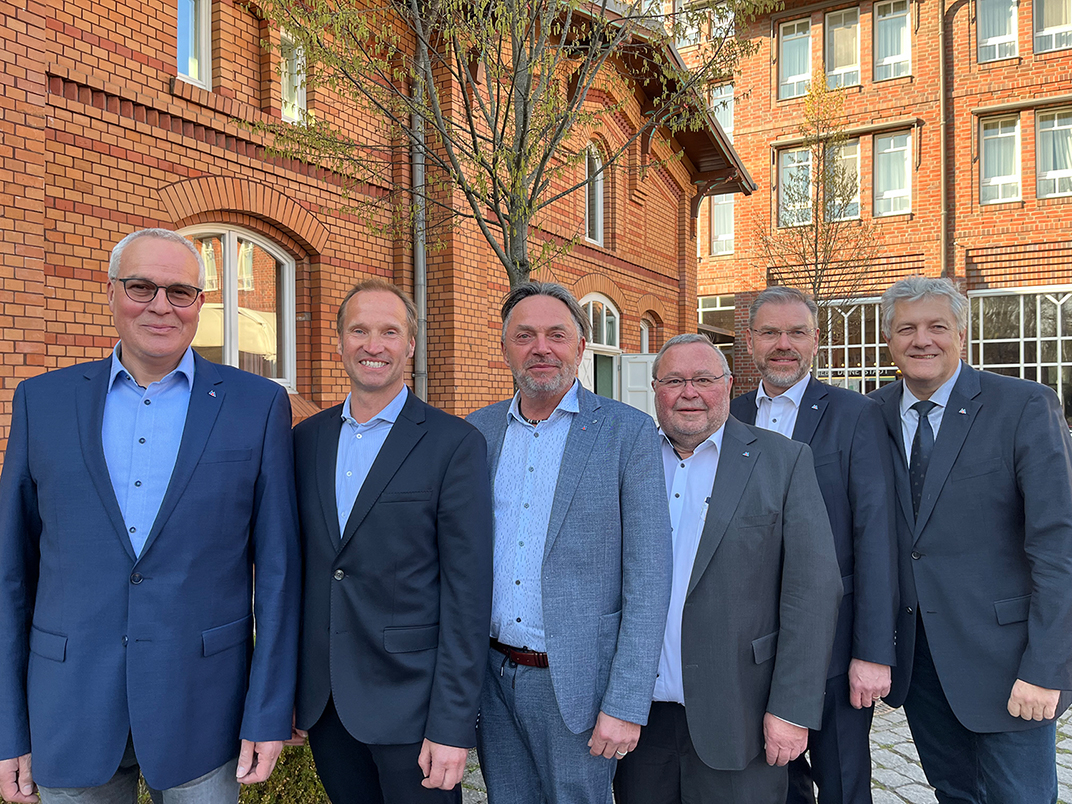 Neuer BVM Hauptgeschäftsführer - metallbau – Fachzeitschrift ...